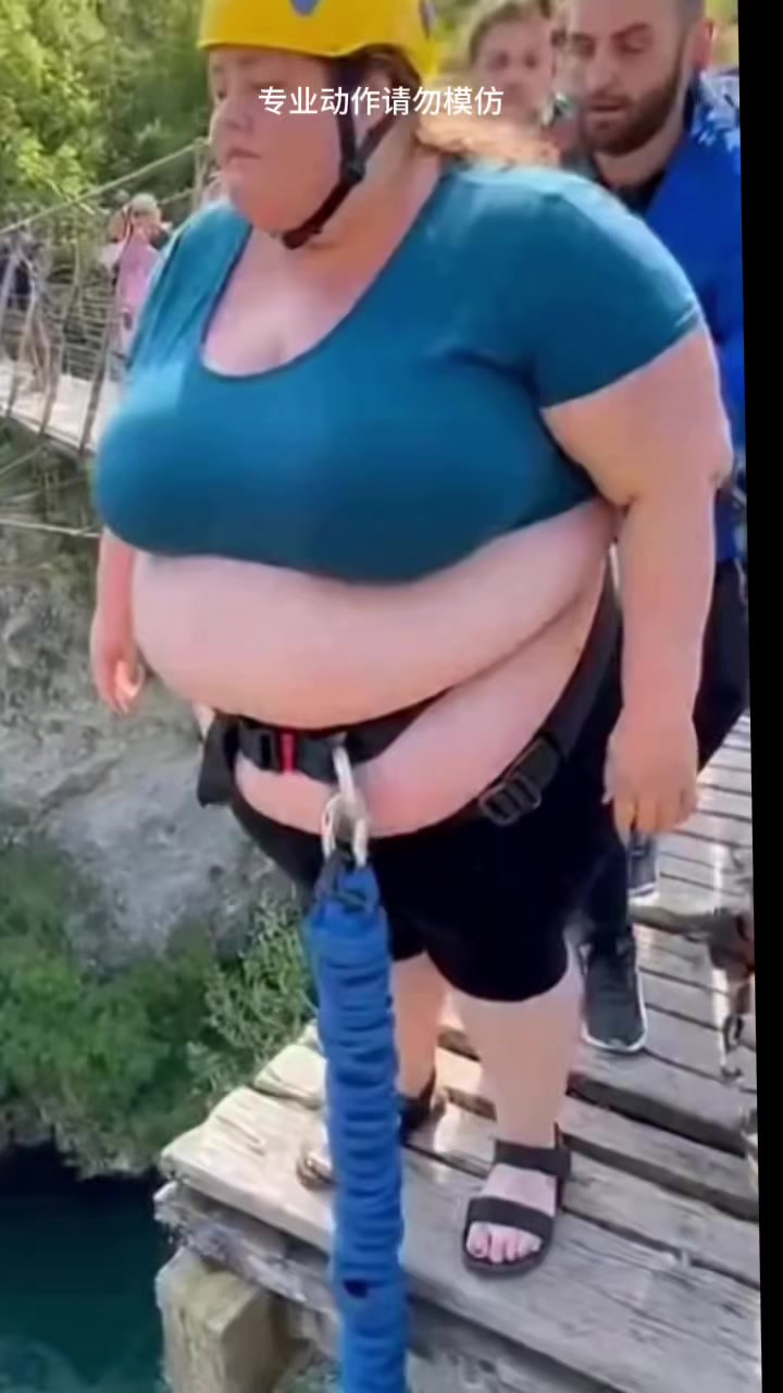 这个世界我们只来一次,不妨大胆一点!#极限运动 #玩的就是心跳 #户外 ...