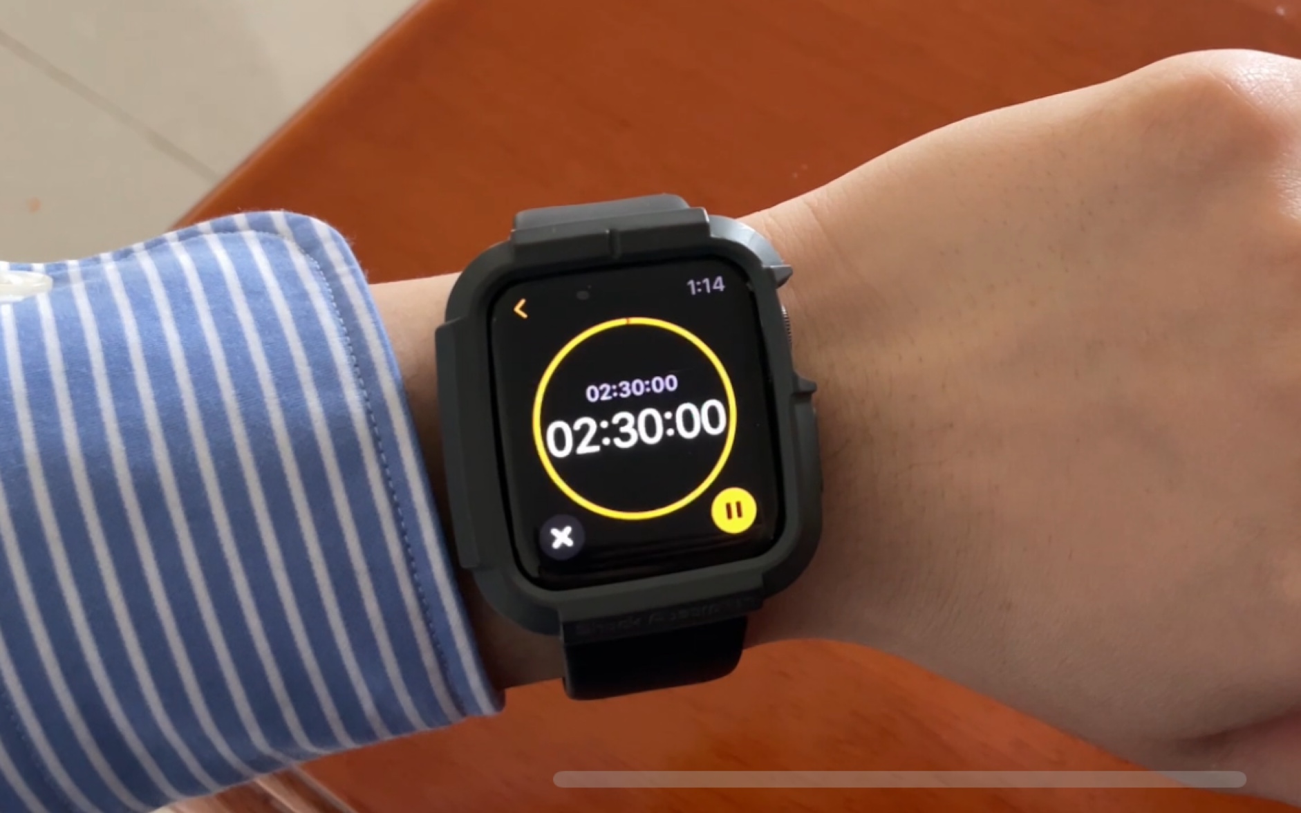 如何单手在AppleWatch上打开一个两小时三十分的倒计时?