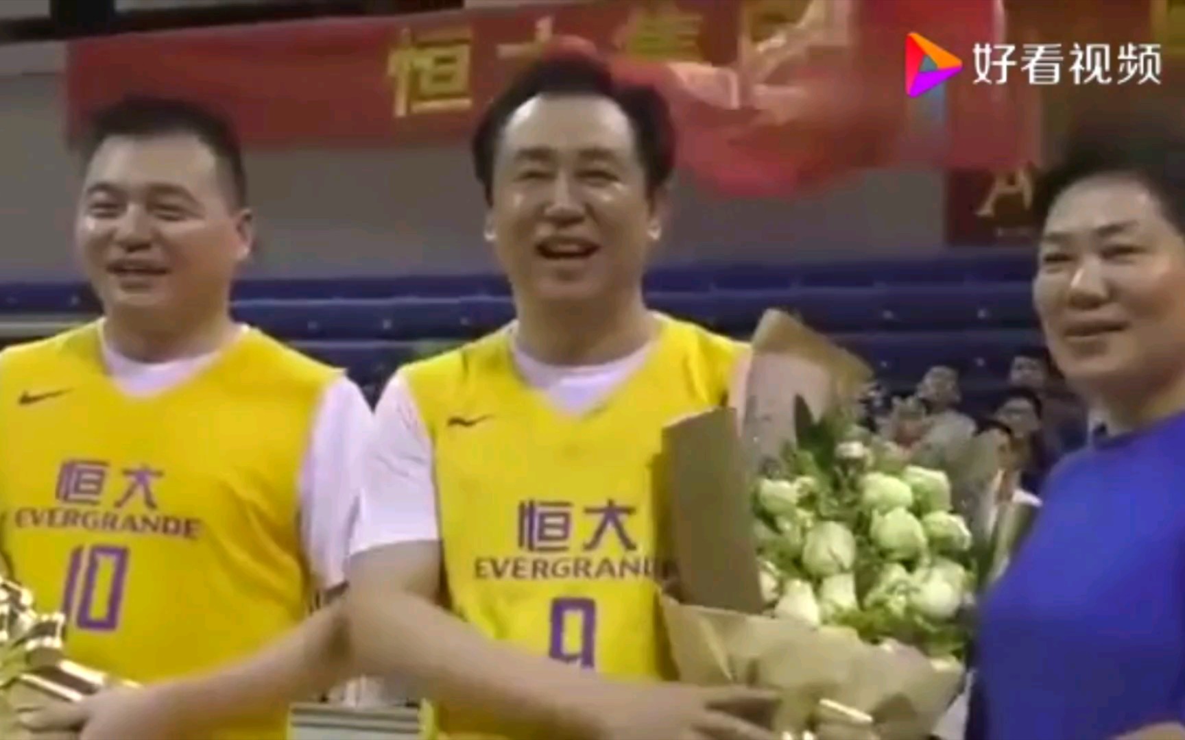 恒大职工篮球赛,许家印独砍30!当选MVP!(保密画质)