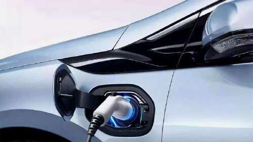 新能源车电池寿命揭秘:几年一换?费用惊人还是亲民?