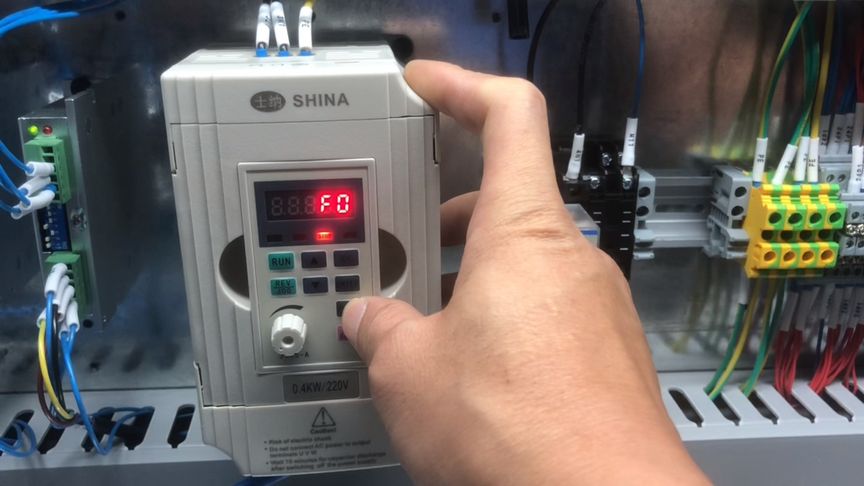 变频器端子启动参数设置