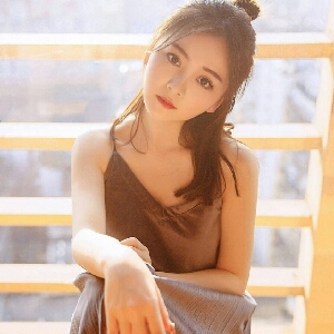芸芸缺爱 