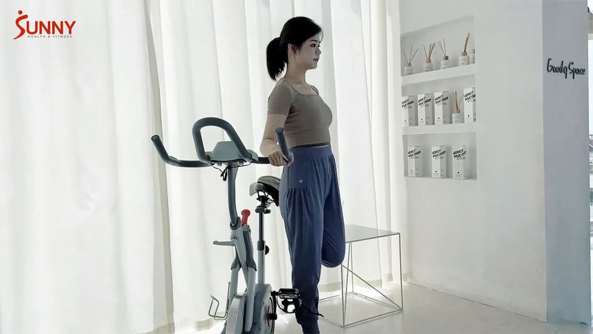 如何利用动感单车进行拉伸练习