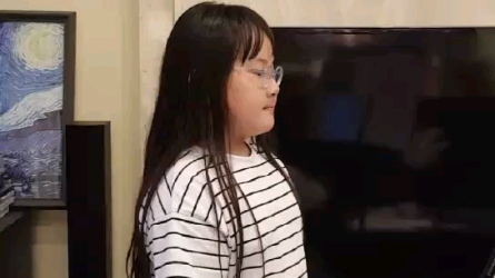 双簧管之声俱乐部上海美籍四年级会员俞益琳慕名加入俱乐部学习双簧...