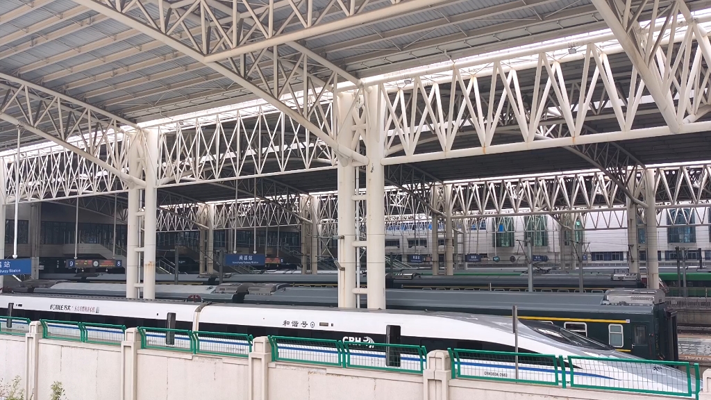 [南昌站-9站台]-K787 南昌-成都东 列车发车(始发)(经典绿皮)