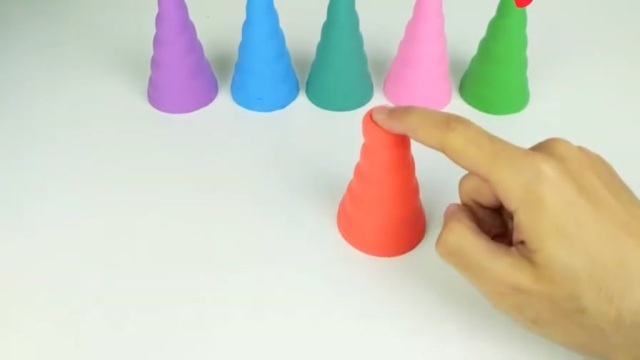 创意玩具用橡皮泥彩泥制作各种动物玩具色彩认知