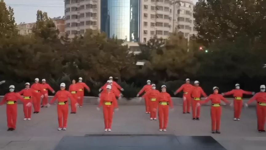 剪映制作,给所有的字幕都添加动画,看效果。
