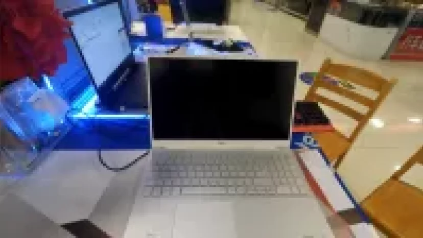 戴尔第十代处理器笔记本首拆 灵越5590开机拆解