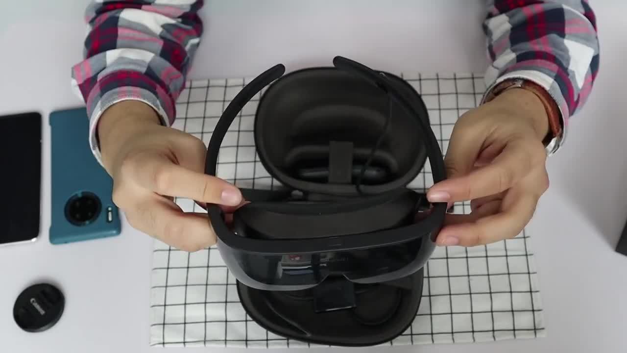 华为VR Glass开箱上手:戴上之后,小编一脸痴汉笑