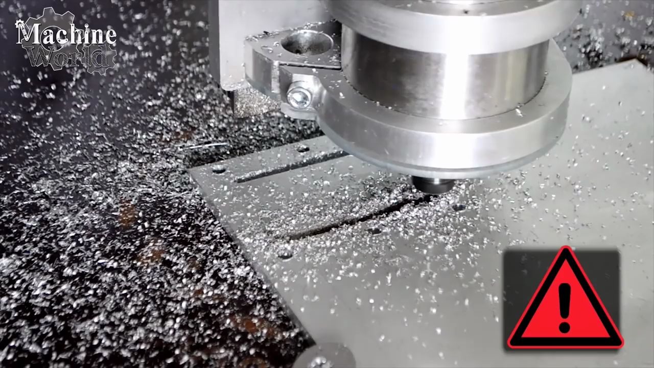 数控机床很高效,但是也伴随着风险,安全警钟需长鸣