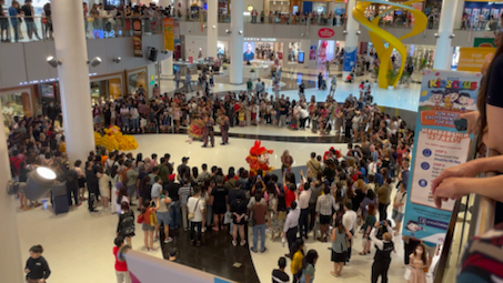 新加坡vivocity舞狮二层背面视角23.1.25