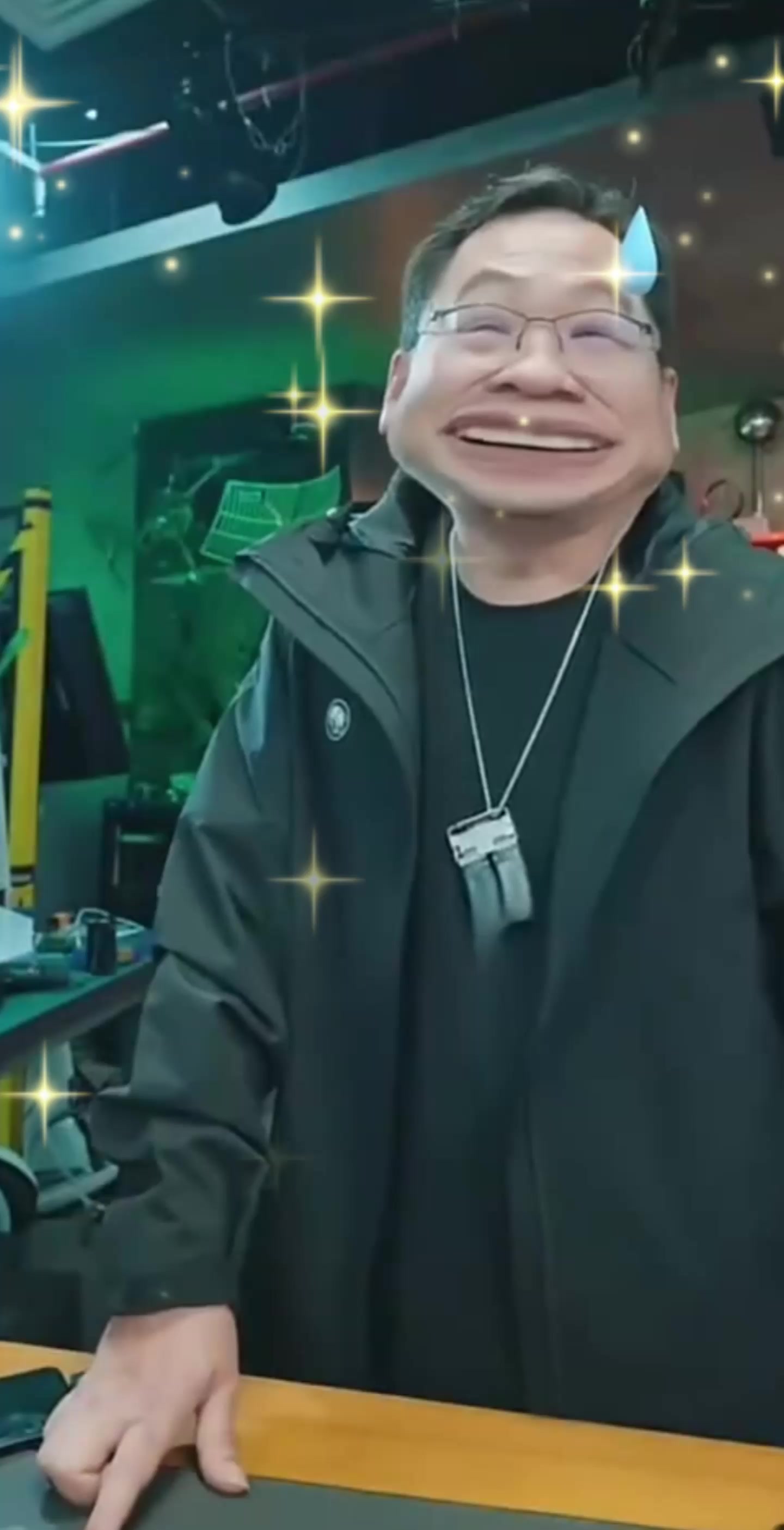 行车记录仪 行车记录仪 漠叔:如果你的车上还没有装行车记录仪,那一定...