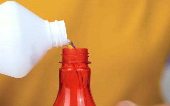 深色衣服被漂白水漂白了怎么办?别丢,我有好办法! 旧衣服改造 生活小...