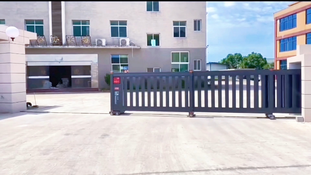 电动伸缩门,铝合金段滑门,适用于工厂,学校大门,厂房,企业单位自动...
