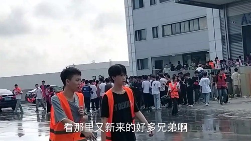 拼多多物流园23元一小时,做小时工不容易!处处都要忍气吞声