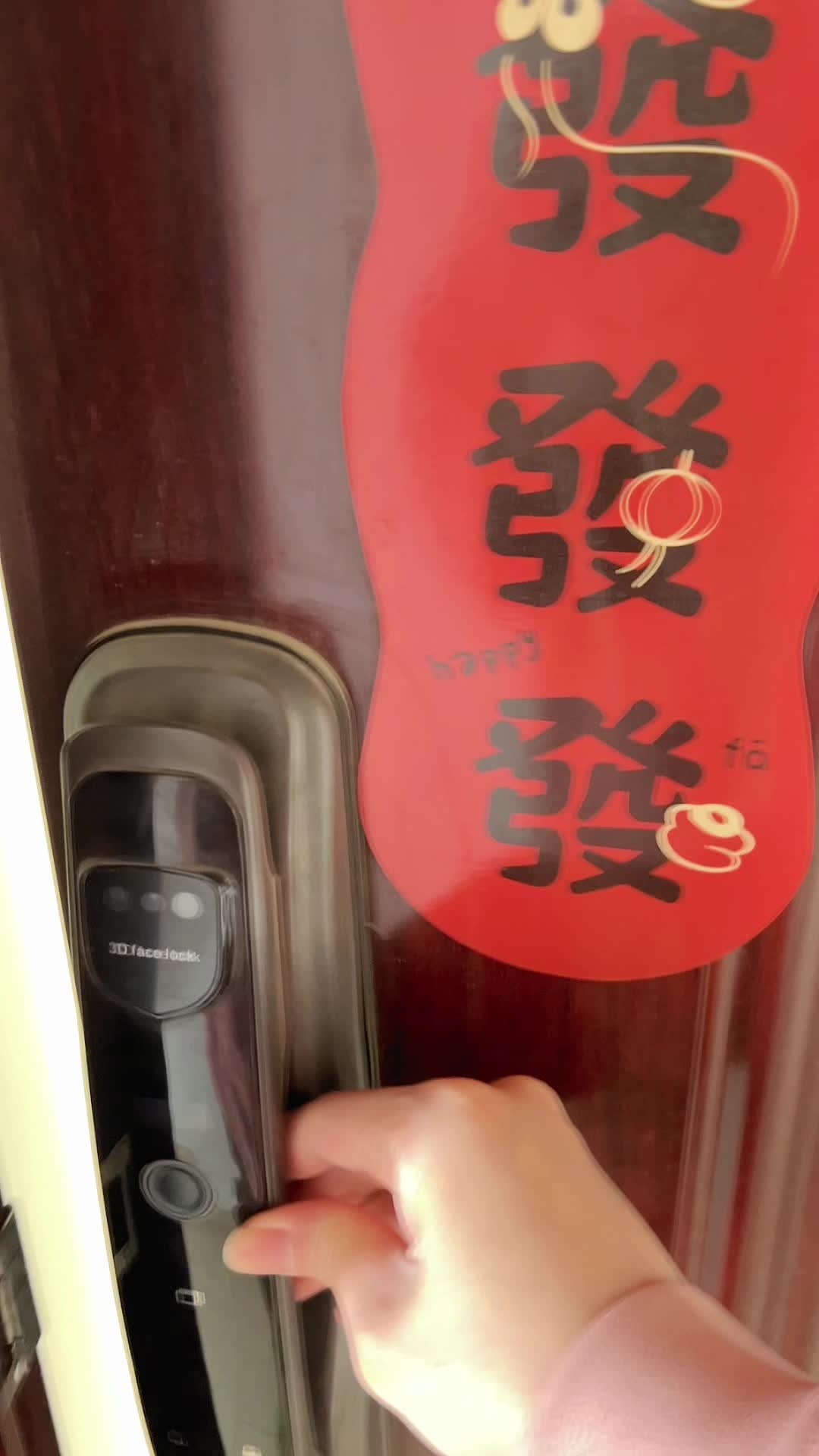 ...但是装了前置过滤器后充满了安全感和温馨感,干净的水不仅用的放心...