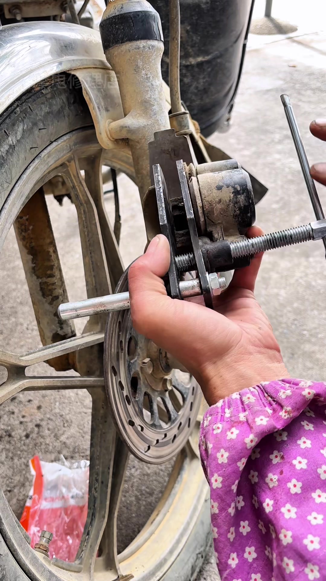 #电动车维修 #摩托车修理 #维修工具 #碟刹活塞复位器