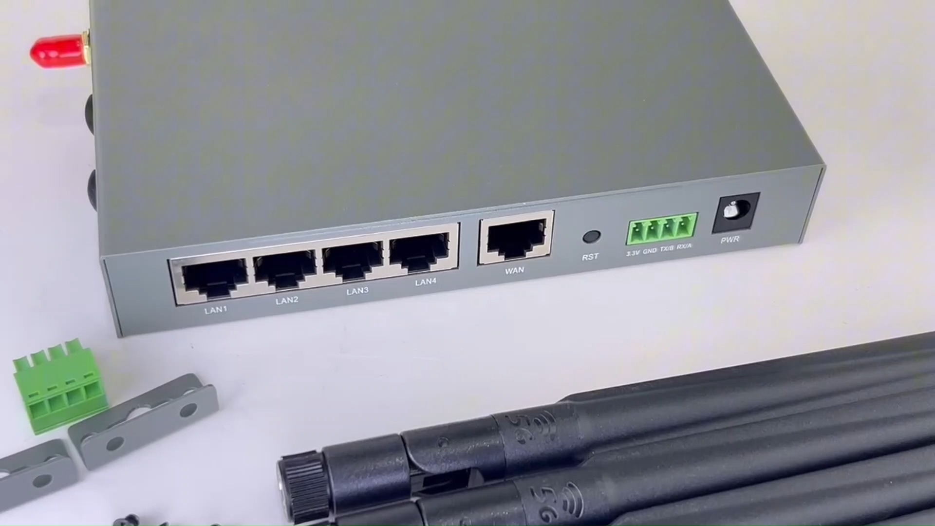 五网口双频WiFi工业5G路由器