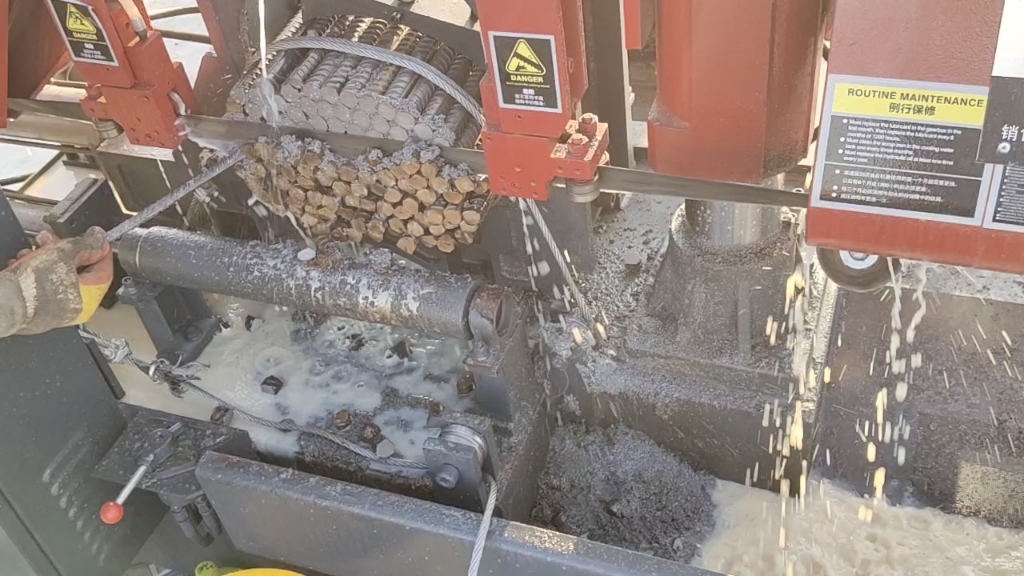 施工一线机械设备使用。