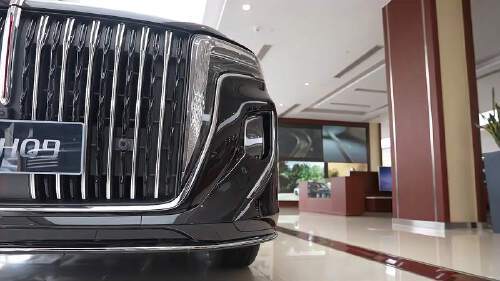 红旗HQ9能否在MPV混战中杀出重围?豪华与实力的终极对决!