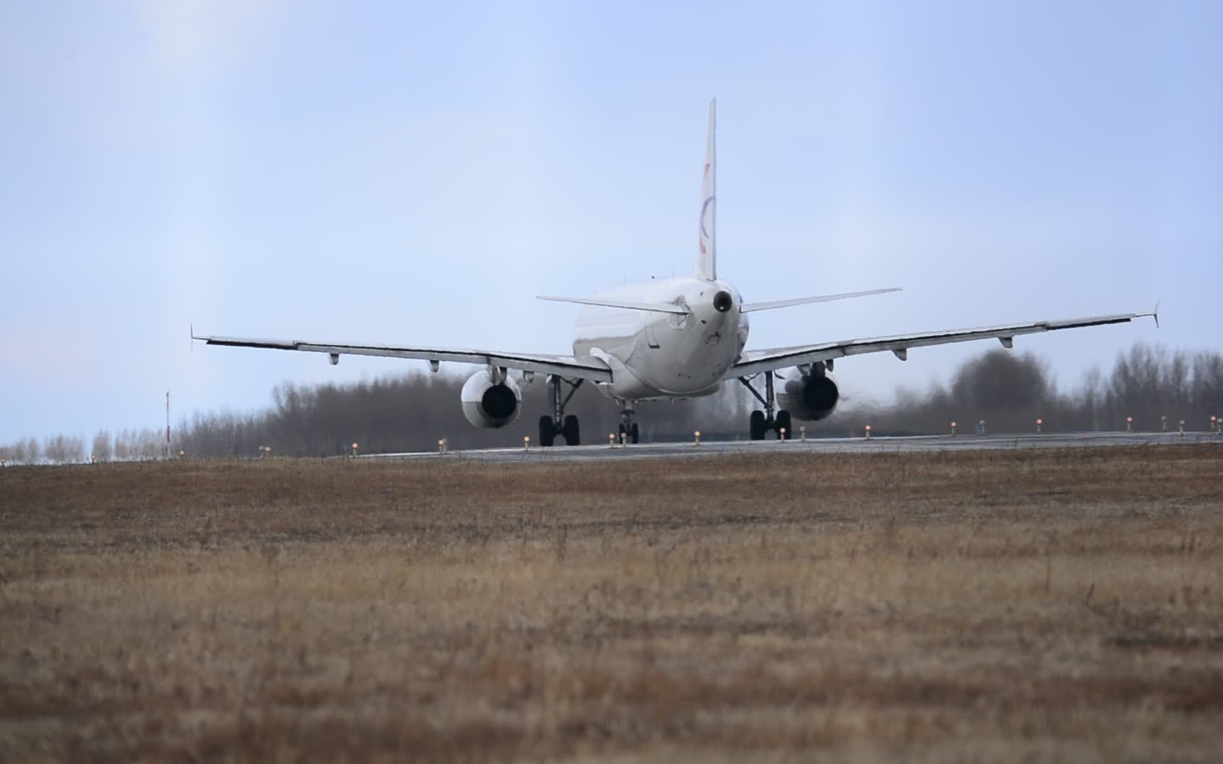 MU5510大庆机场起飞视频(新人渣作)