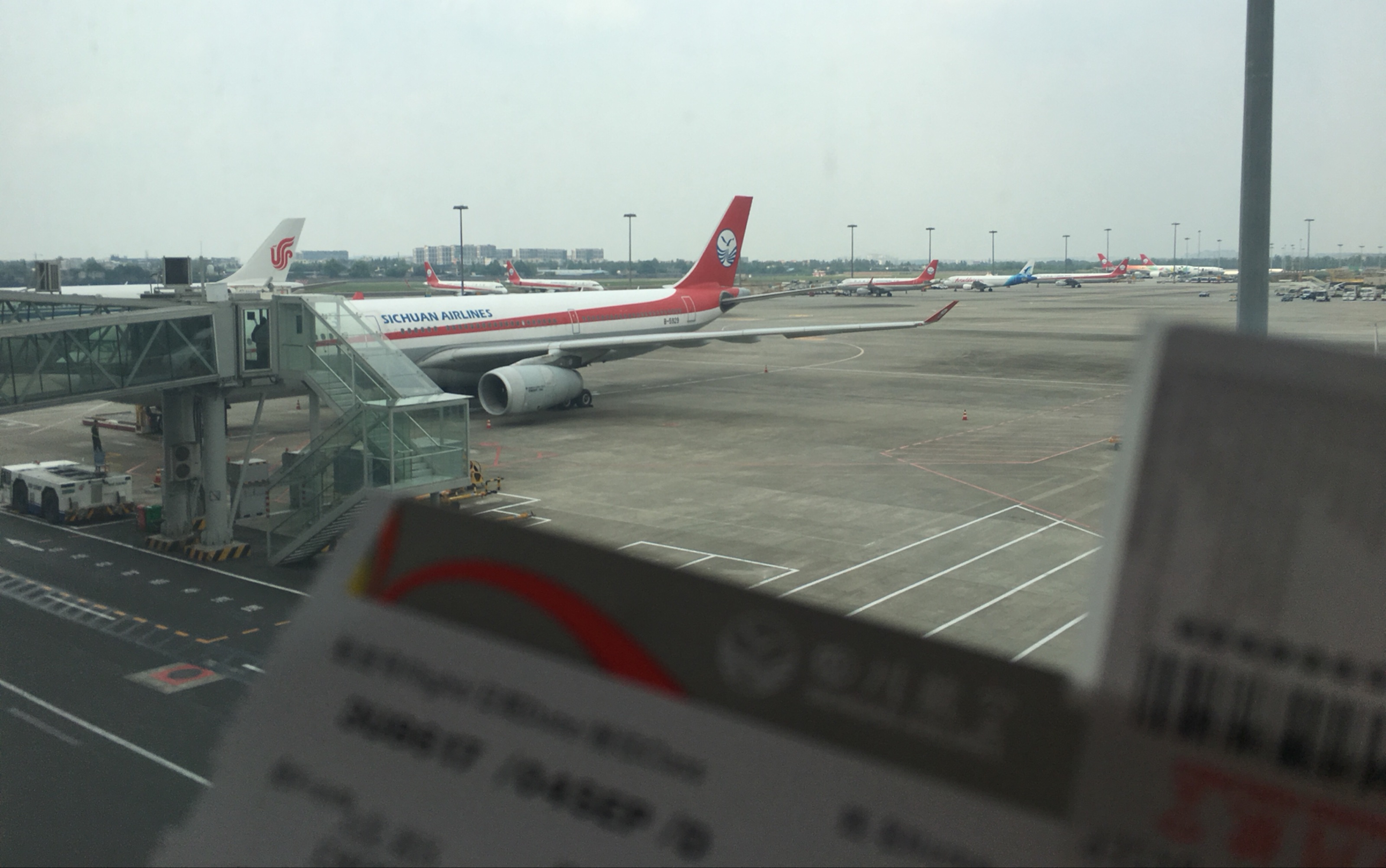 飞行体验记录:四川航空成都至香港3U8617经济舱飞行记录,首次剪辑...