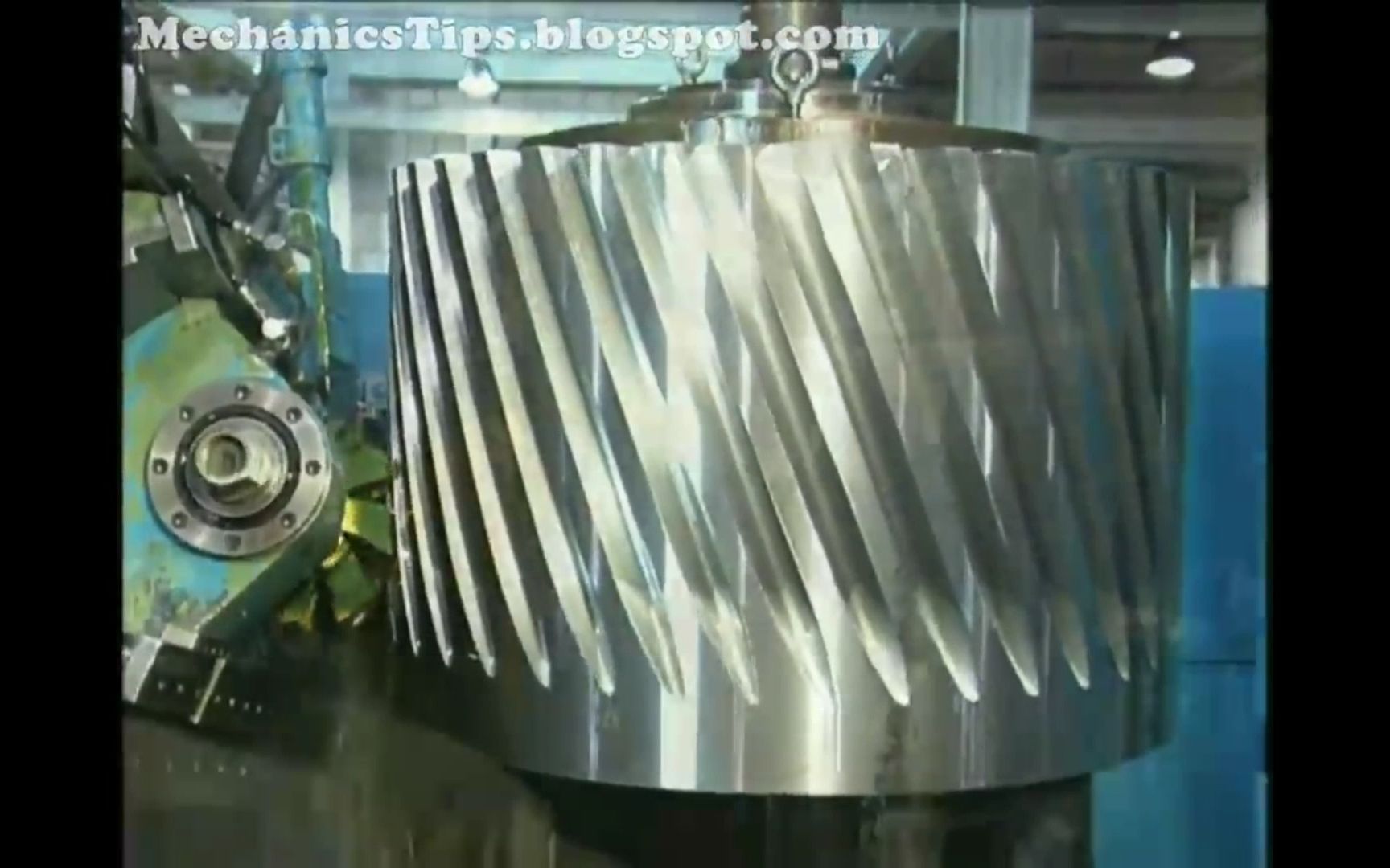 齿轮展成法:用啮合原理来切齿轮