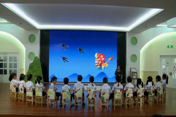 第11届幼儿园音乐观摩会 大班奏乐《年兽来了》