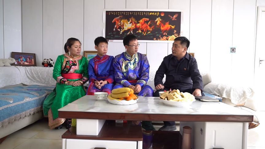 铸牢中华民族共同体意识,深入落实推行国家统编教材工作政策