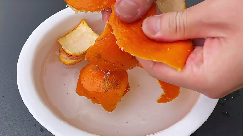 橘皮泡水竟有这3大神奇功效!女人每天一杯,后悔扔掉的都是宝