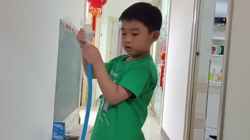真神奇啊!这医生竟然拿来超大号输液管,简直惊呆了!