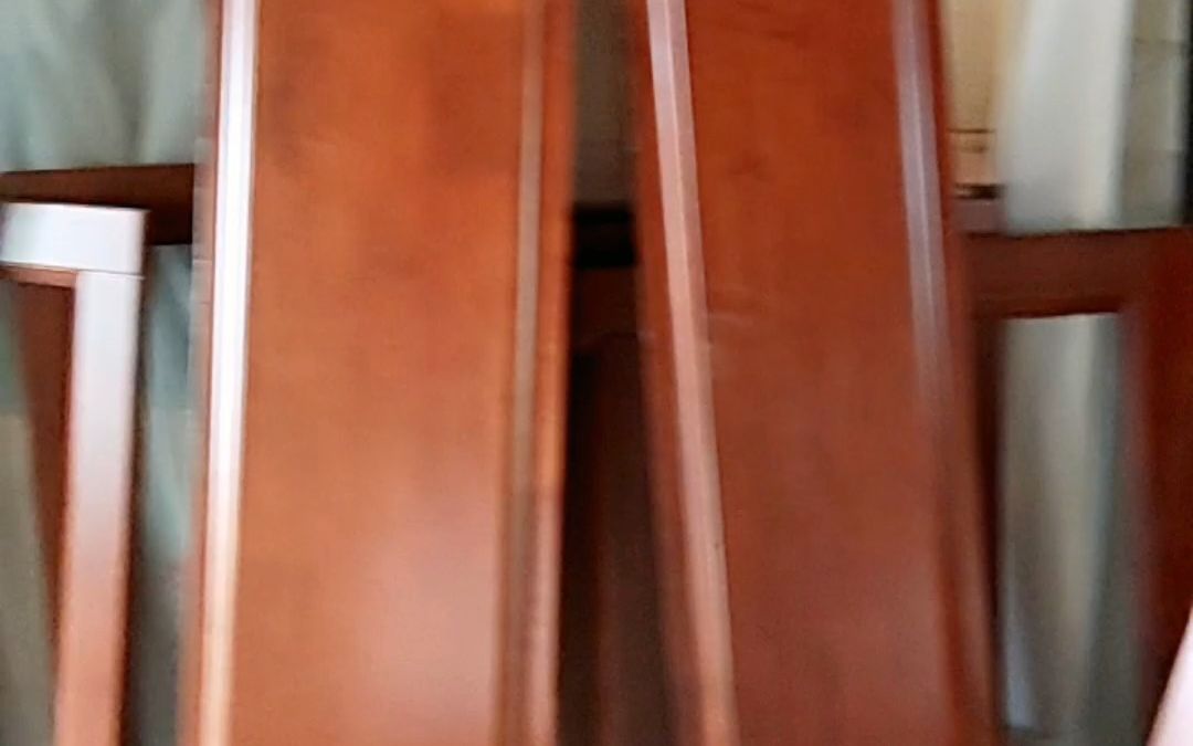 今天给大家介绍一下油柜门打磨#烟台实木家具 #实木家具厂家