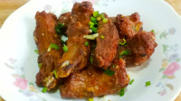 椒盐排骨的家常做法,外酥里嫩咸鲜可口,一滴水都不用加