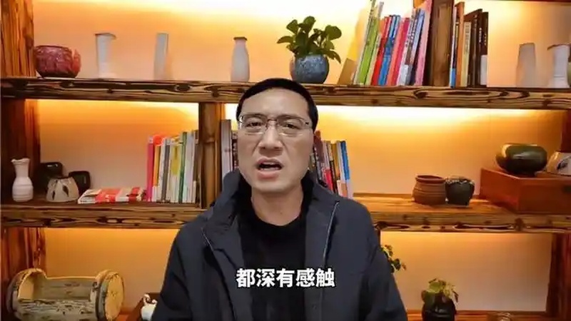 太魔幻了!一收一放传输文件 华为 mate70 ai隔空投送 余承东