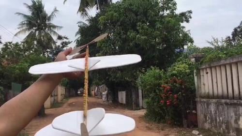 如何制作橡皮筋动力小飞机科技小制作亲子手工科普知识动手制作