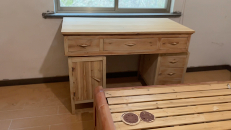 60岁的书桌改造旧书桌改造|这个桌子本来造型就蛮好看到,所以就把他...