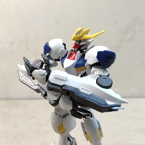 亿衡 