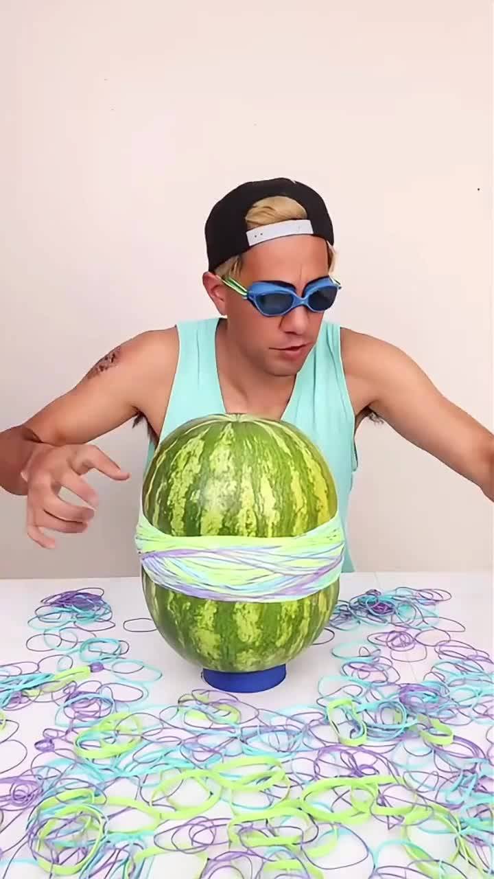 键盘敲击的节奏,是思念的心跳频率​
