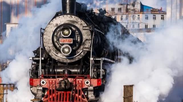 蒸汽机推动工业革命,随着时代的变化,最后的蒸汽火车该何去何从