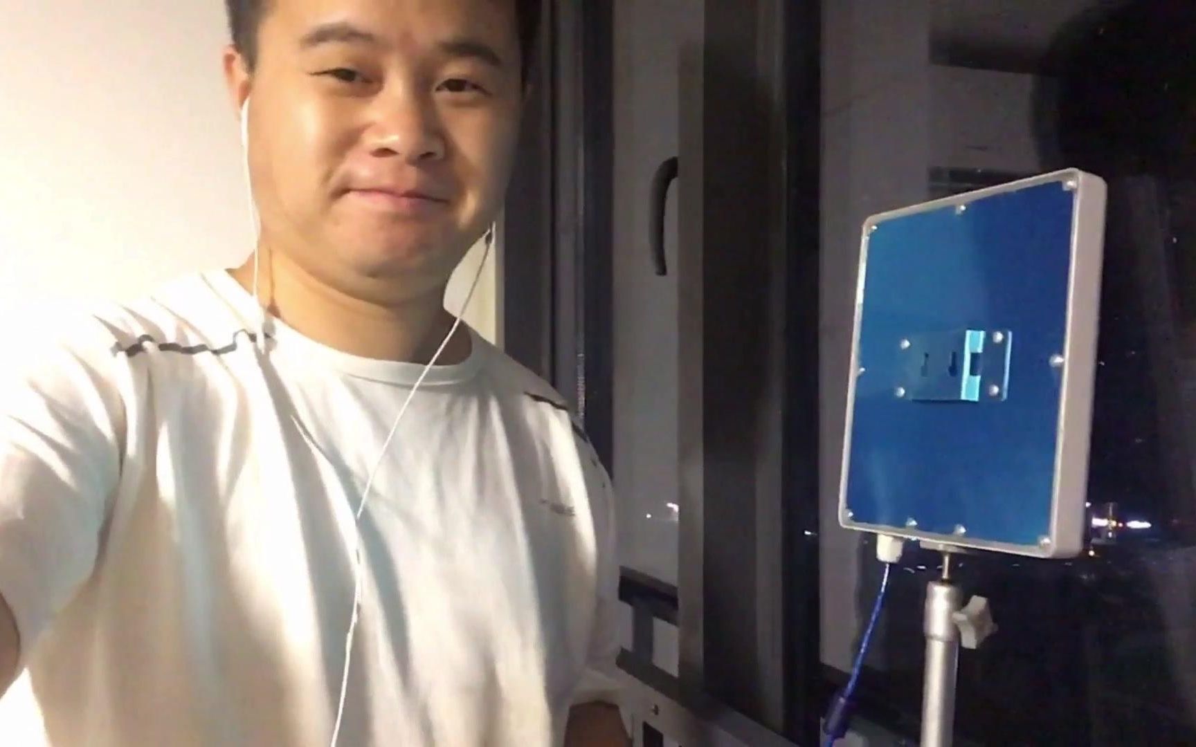 蹭网神器无线WIFI有用吗,为搞明白,小伙购买了蹭网神器上网实验