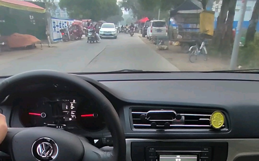 手动挡堵车又累又麻烦还要踩离合换挡,谁买谁后悔-