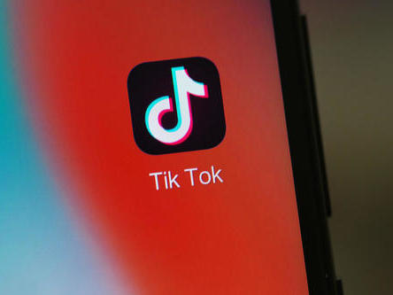 30秒|苹果公司介入TikTok收购案?发言人否认:未磋商不感兴趣