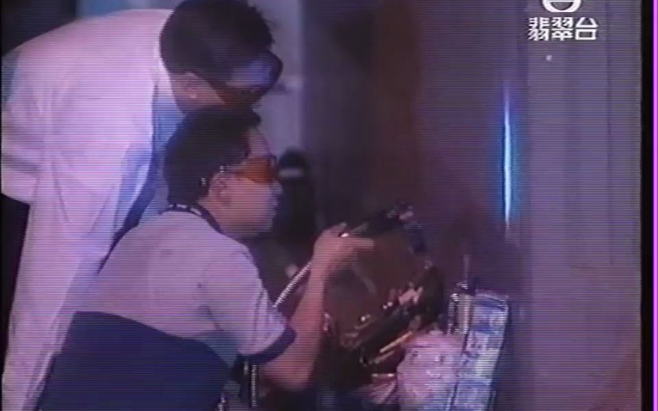 【无线电视】窝打老道两名警察被枪击(2001-5-22)