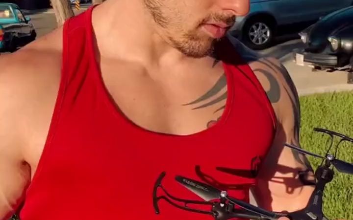 男人和儿童无人机之间的较量#syma X50w无人机