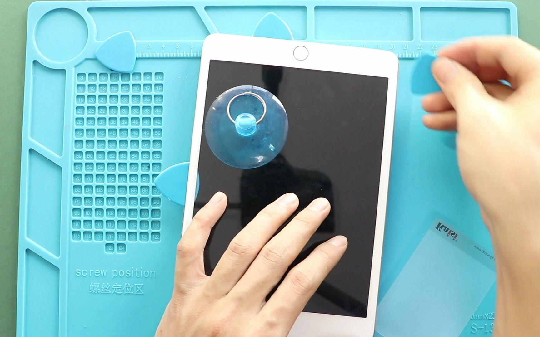 iPad Mini 3 电池更换教程 拆机步骤 自己动手换电池