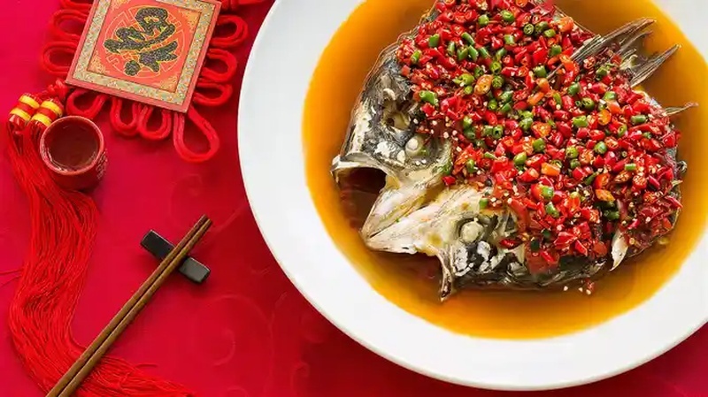 品尝湖南美食:剁椒鱼头,感受湘菜的魅力与特色