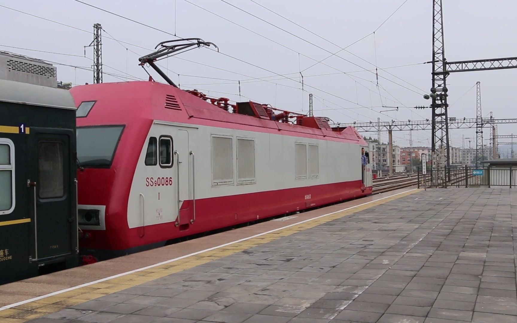 【铁路】K5071次瓦房店站开车