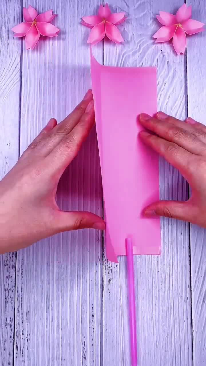 根吸管和一张纸,简单几步就可以做个口哨!好玩的停不下来!