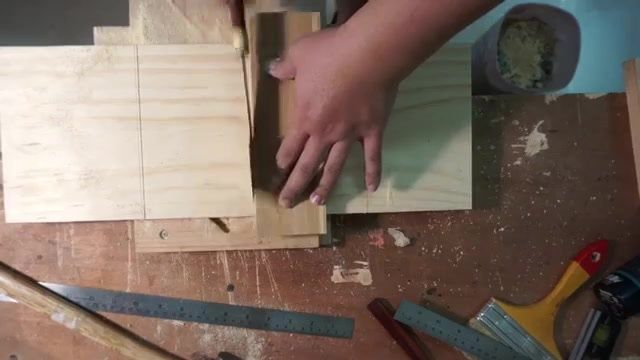 介绍一种简易的木工手工开槽方法