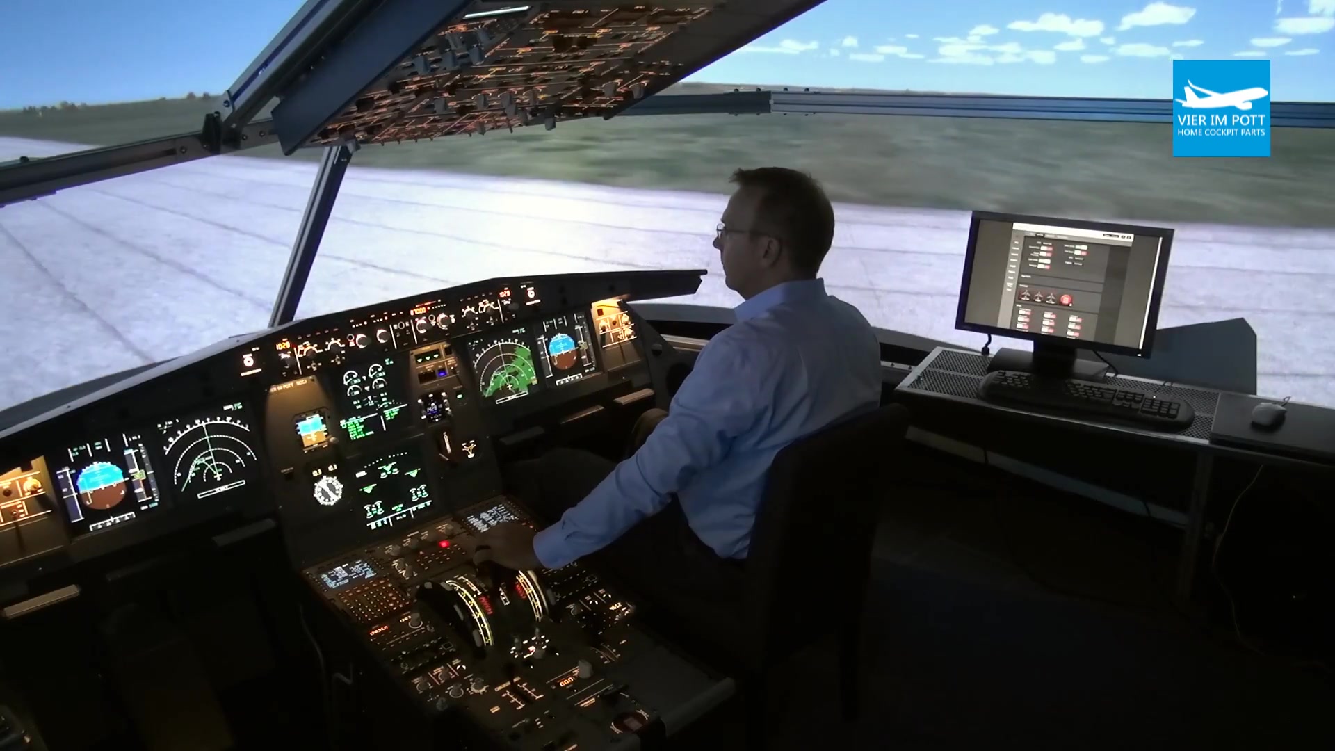 A320 Trainer - VIER IM POTT模拟训练设备